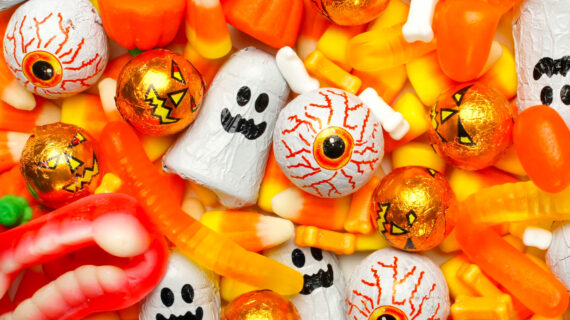Halloween games to host a fa-boo-lous celebration
